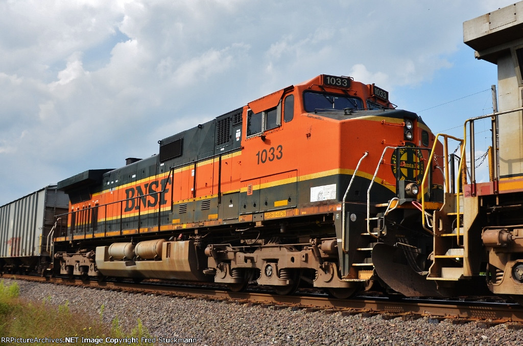 BNSF 1033
